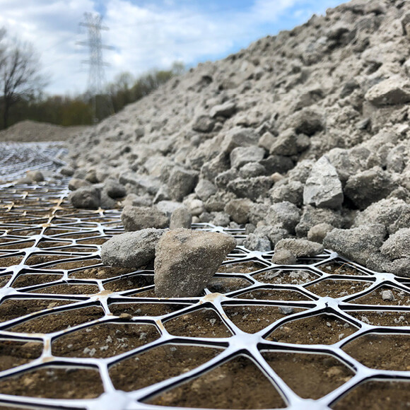 The stabilising power of interlock